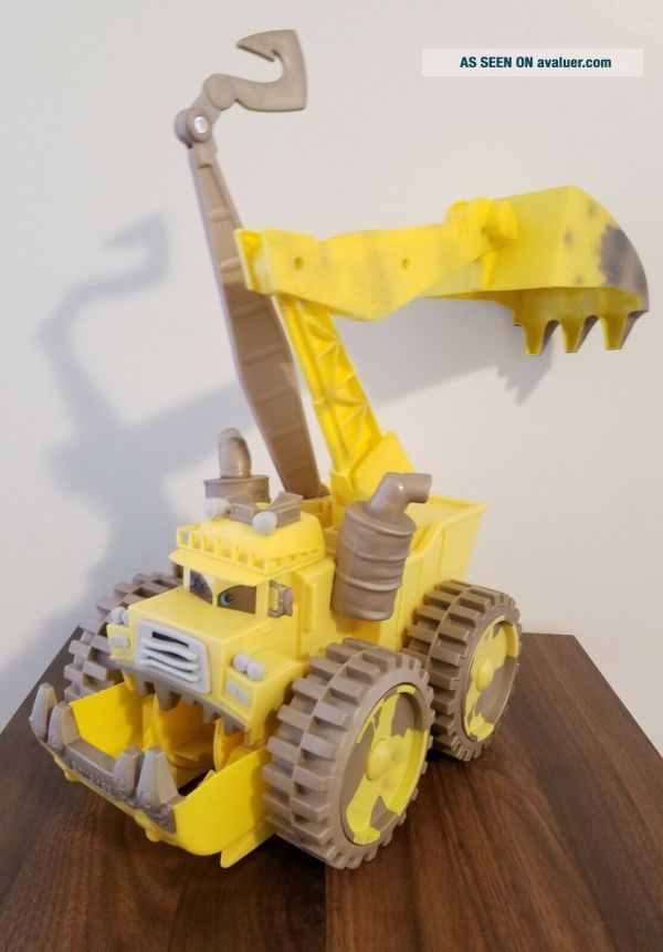 Disney Pixar Cars SCREAMING BANSHEE Excavator Giant Eats Cars Sounds ...