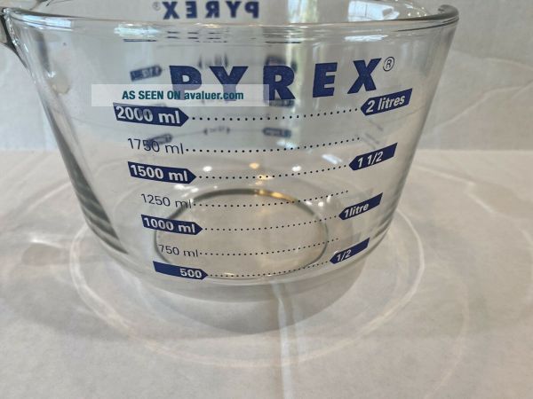 Large PYREX Glass Measuring Cup 8 Cup 64 Oz. Blue Lettering Open Handle ...