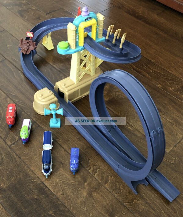 CHUGGINGTON Diecast TRAINING YARD LOOP Playset With 4 Trains And ...