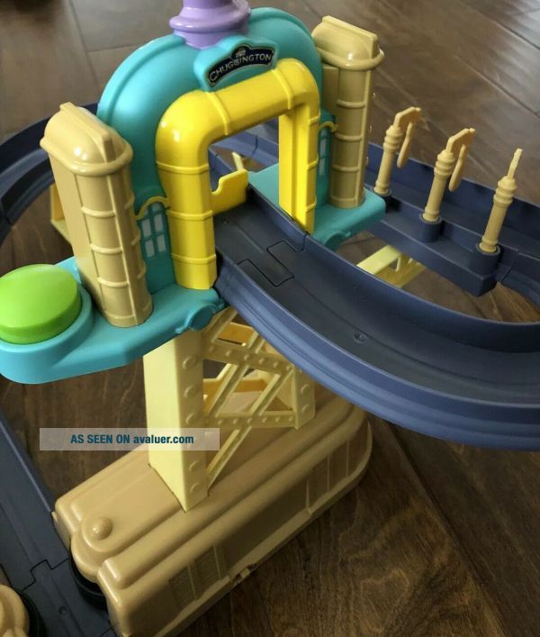 CHUGGINGTON Diecast TRAINING YARD LOOP Playset With 4 Trains And ...