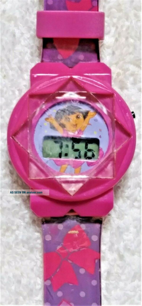 2012 DORA THE EXPLORER DIGITAL WRIST WATCH BATTERY DTEKD1047 KEEPS GOOD ...