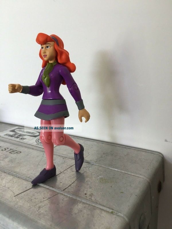 Scooby Doo Daphne 5” Action Figure - Posable | #34412993