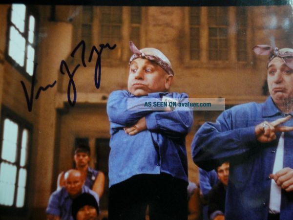 Verne Troyer Signed Autographed 8X10 Photo Austin Powers Mini Me Peace ...