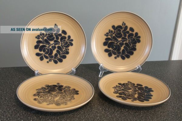 Pfaltzgraff Folk Art Dinner Plates (4) USA Thick Blue Decal Design ...