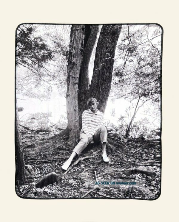 TAYLOR SWIFT LIMITED EDITION FOLKLORE BLANKET Capital One Exclusive ...