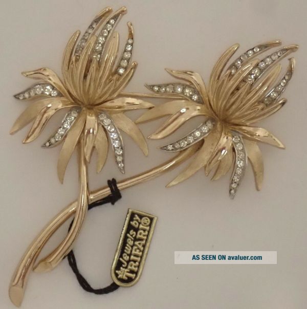 VINTAGE TRIFARI GOLD PLATE CRYSTAL RHINESTONE FLOWER BROOCH | #49180650