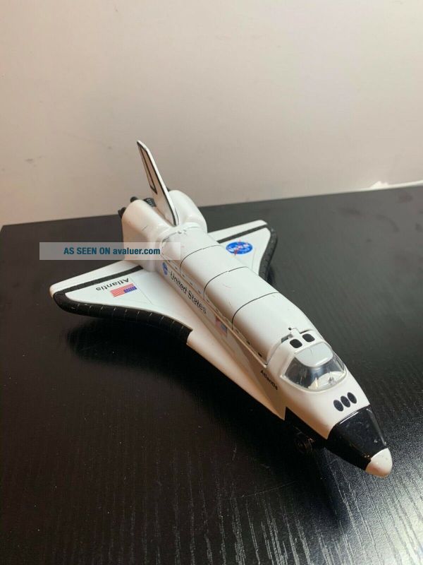 Daron NASA United States Space Shuttle Atlantis Die Cast Metal Pullback ...