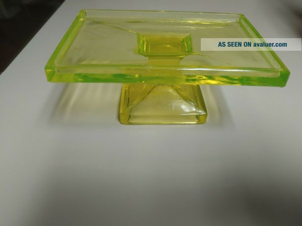 VINTAGE VASELINE GLASS CLARK ' S TEABERRY GUM EMBOSSED COUNTER TOP ...