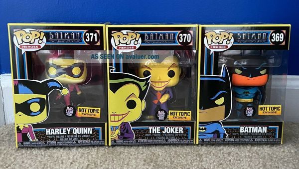 Funko Pop Batman Joker Harley (black Light Glow) Full SET Hot Topic ...