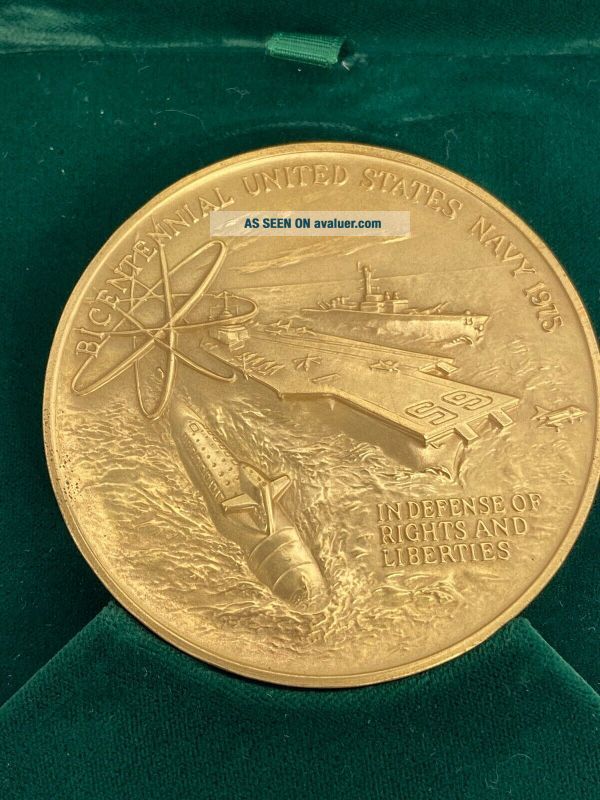 1975 US US Navy Bicentennial Bronze Medallion In Presentation Box ...