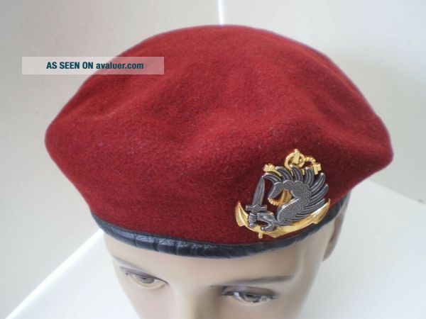 French Foreign Legion Or Marine Commando Beret And Badge | #50475054