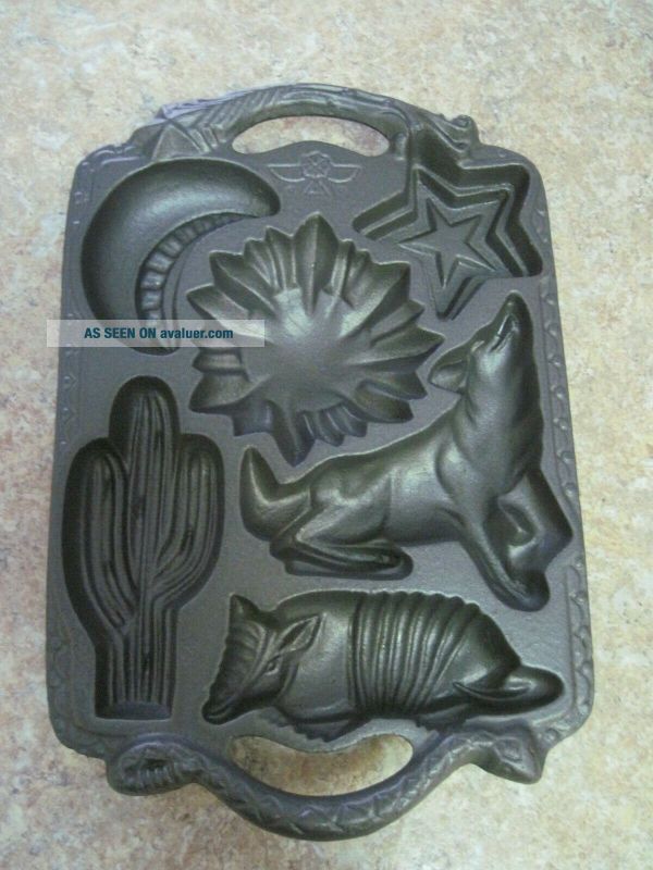 1988 John Wright Southwest Cast Iron Muffin Cookie Mold Cactus Coyote ...