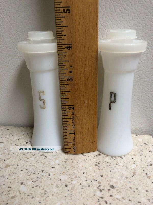 Vintage Tupperware Mini Salt And Pepper Shaker Set 831 White Hourglass ...