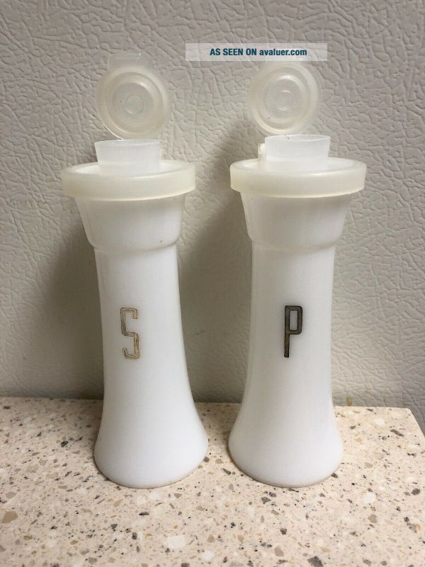 Vintage Tupperware Mini Salt And Pepper Shaker Set 831 White Hourglass ...