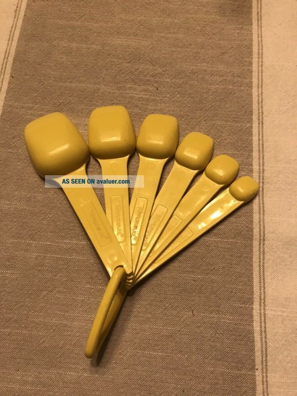 Vintage TUPPERWARE Set Of 6 Yellow Nesting Measuring Spoons With Ring ...