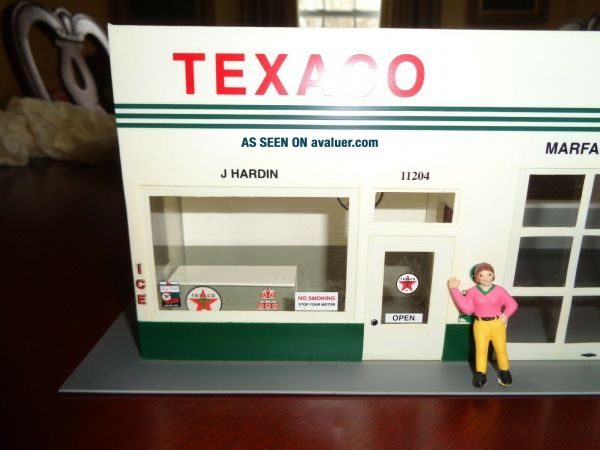 AWESOME VINTAGE TEXACO STATION WITH PUMPS FOR MODEL TRAIN BUILDING O ...