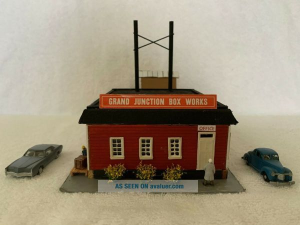HO Scale Grand Junction Box Custom Assembled Building A | #51349371