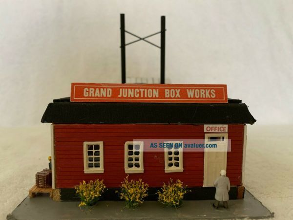 HO Scale Grand Junction Box Custom Assembled Building A | #51349371