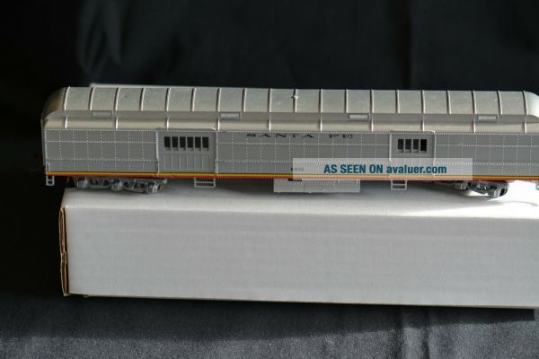 Santa Fe Coach ATSF 1302 San Francisco War Bonnet Livery HO Gauge USA ...