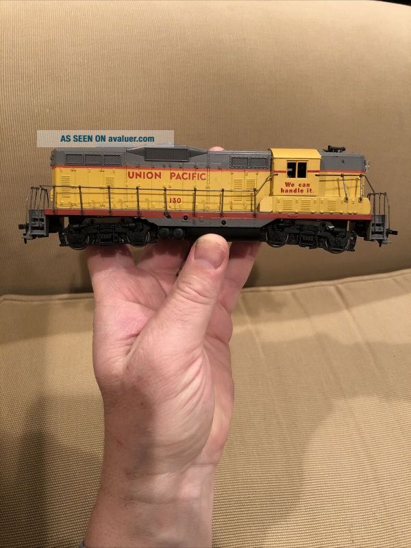 Athearn HO Scale GP 7 UNION PACIFIC DIESEL LOCOMOTIVE (DC) 130 | #51427775