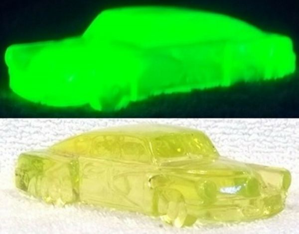 Boyd Glass Made In 1991 Tucker Torpedo Car Paperweight Vaseline Uranium ...