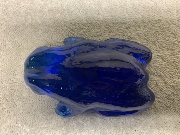BLENKO Handblown Glass Cobalt Blue Glass Frog Paperweight / Figurine ...