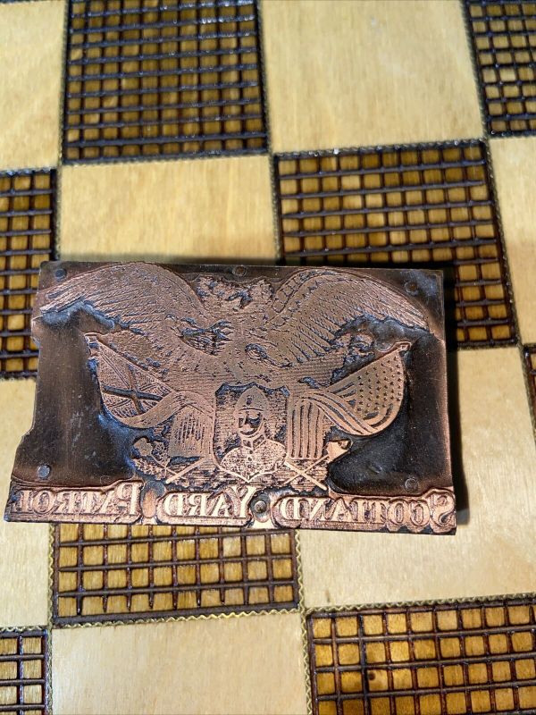 SCOTLAND YARD VINTAGE WOOD BLOCK PRINTING PRESS | #62591229