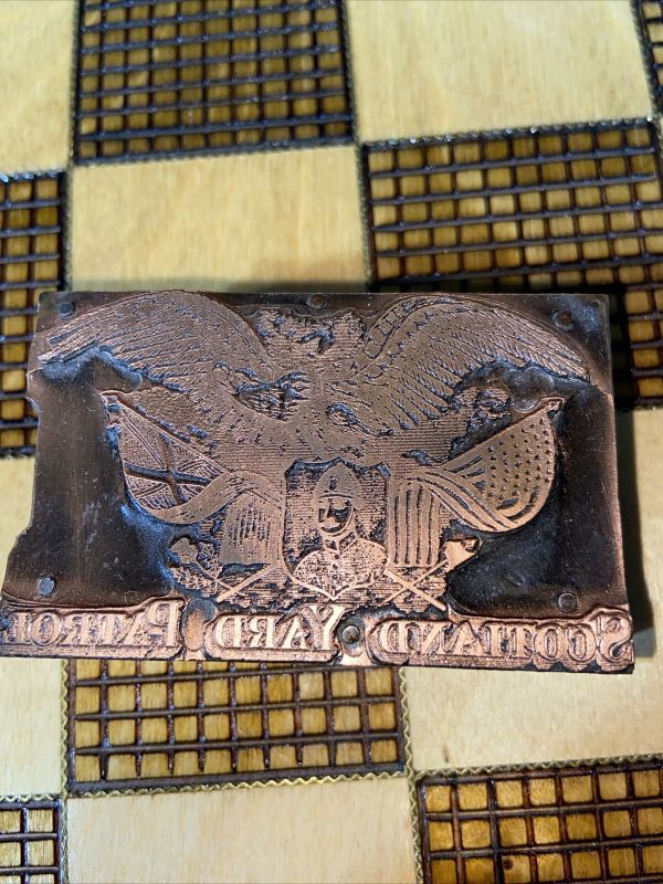 SCOTLAND YARD VINTAGE WOOD BLOCK PRINTING PRESS | #62591229