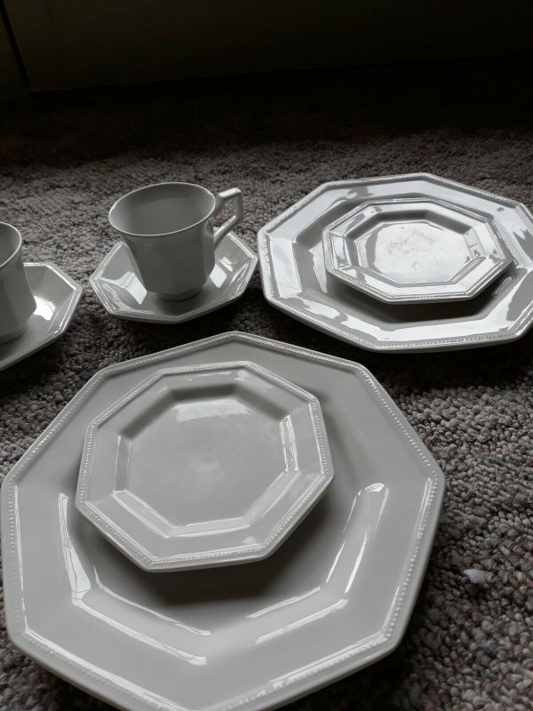 10 Pc JOHNSON BROS. HERITAGE WHITE OCTAGONAL DINNER PLATES 10” ENGLAND ...