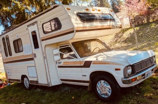Toyota Dolphin RV 500 Series 19ft Class C Motorhome | #63400013