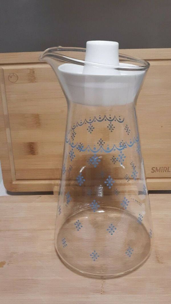 Corelle Pyrex Snowflake BLUE GARLAND Glass CARAFE Juice Server Pitcher ...