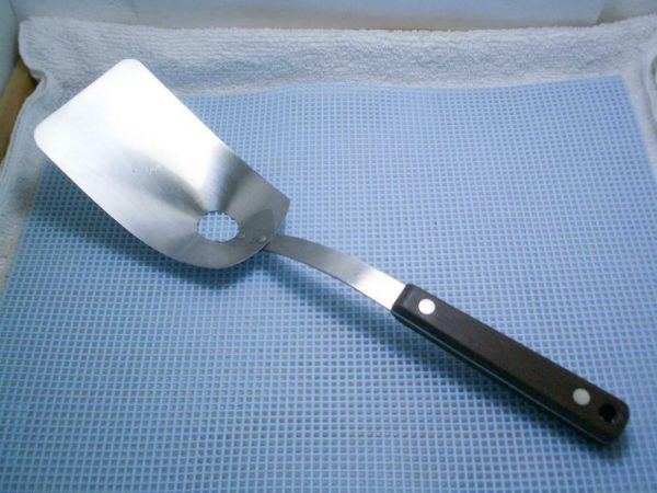 VINTAGE EKCO SPATULA WITH DRAIN HOLE VANADIUM STAINLESS WOOD HANDLE USA ...