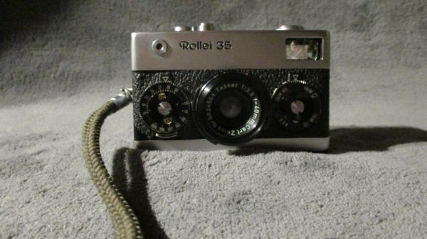 Rollei 35 35mm Film Compact Camera With 40mm F3. 5 Carl Zeiss Lens And ...