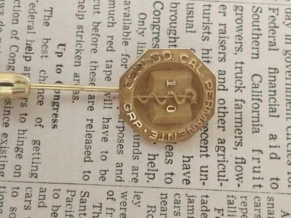 So Cal Permanente 10 Year Pin 10k Gold Service Work Collector Art Piece ...